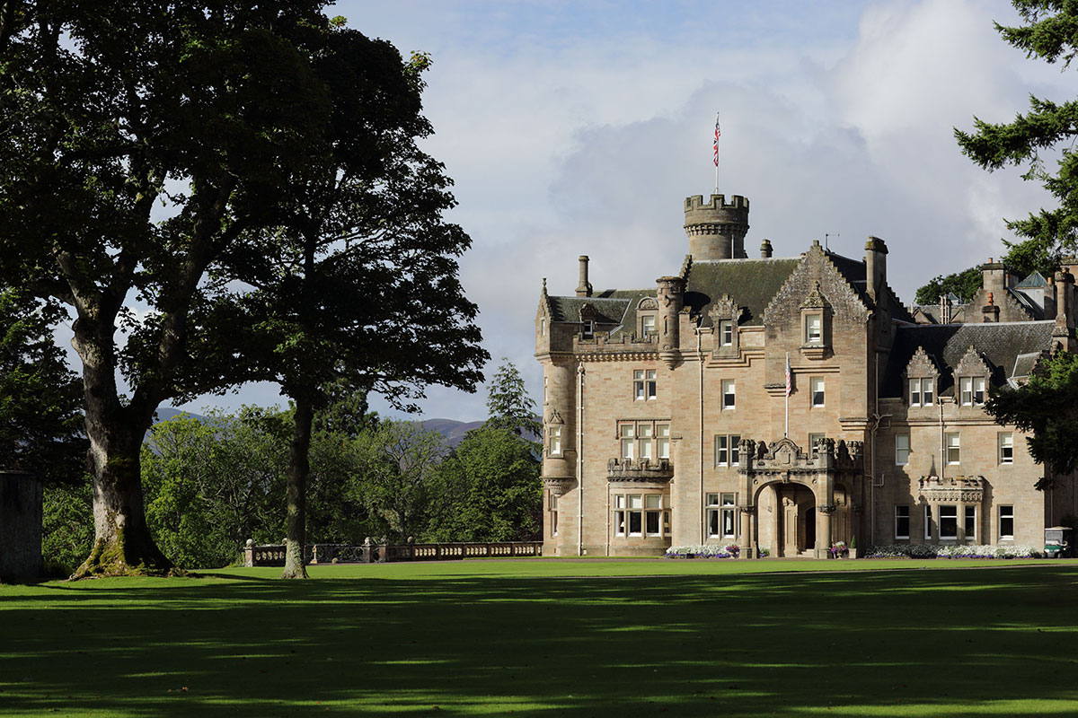 “The world is your oyster”: Careers in Luxury Hospitality | Carnegie Club